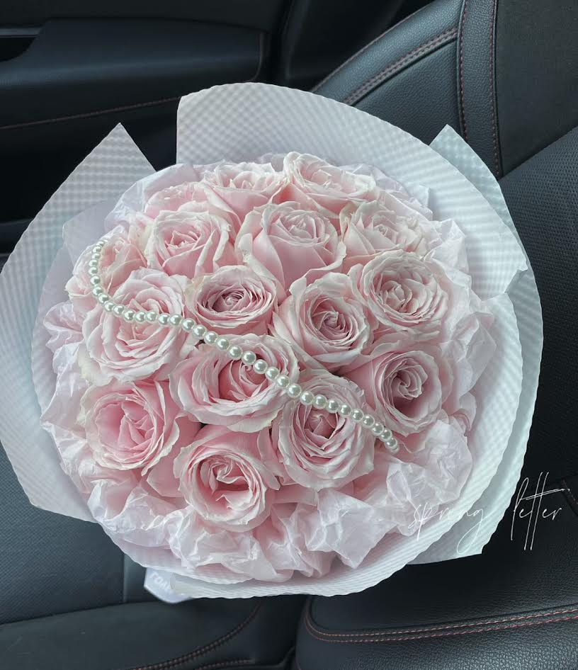 24 pink roses – Rising Garden